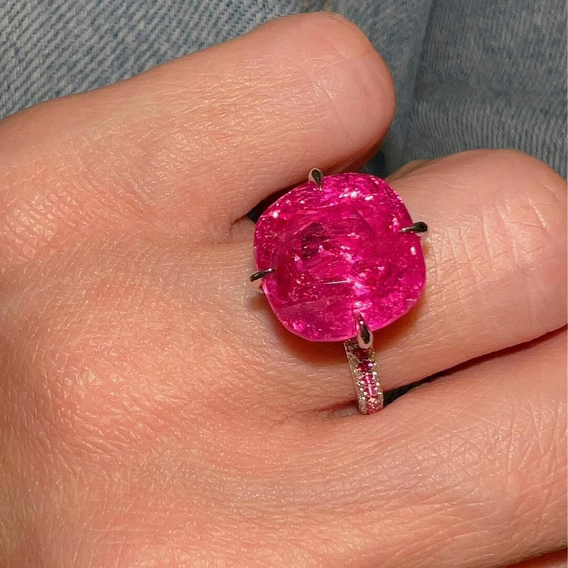 7.5ct Cushion Cut Fuchsia Pink Sapphire Cocktail Ring | SayaBling