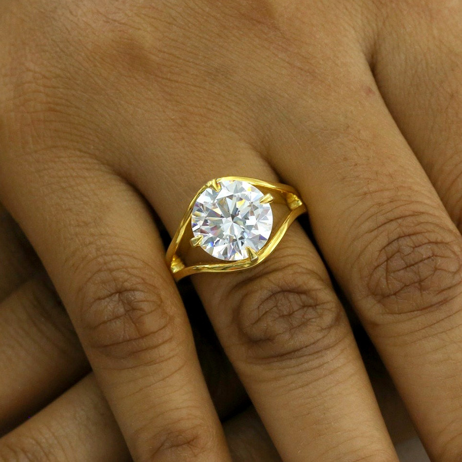 3.8ct Round Cut Split Shank Modern Engagement Ring | SayaBling