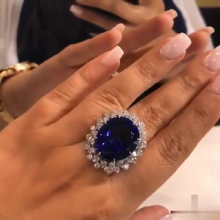 8.2ct Halo Oval Cut Blue Sapphire Engagement Ring | SayaBling Jewelry