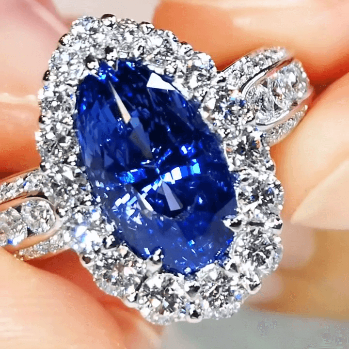 8.5ct Oval Cut Blue Sapphire Engagement Ring | SayaBling