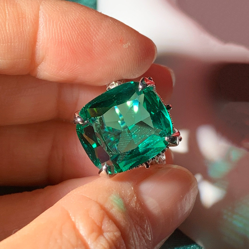 16ct Cushion Cut Emerald Vintage Cocktail Ring | SayaBling