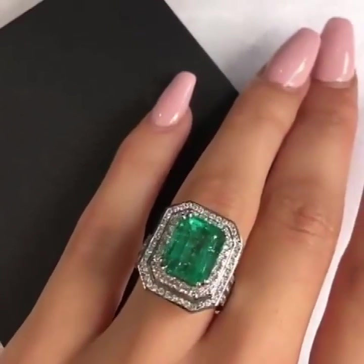 8.4ct Emerald Cut Green Sapphire Engagement Ring | SayaBling Jewelry