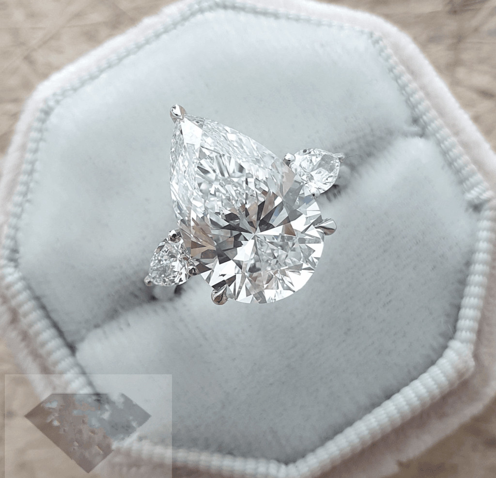 SayaBling 14ct 3-Stone Brilliant Pear Cut Engagement Ring for Women in ...