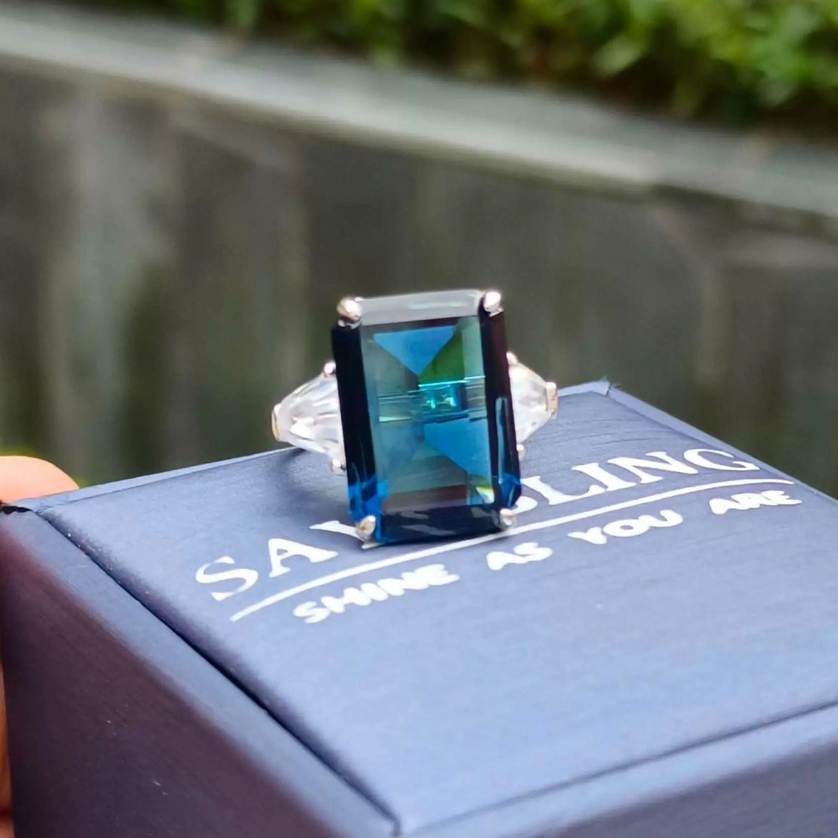 16ct Emerald Cut Fancy Vivid Blue Sapphire Engagement Ring for Women in ...