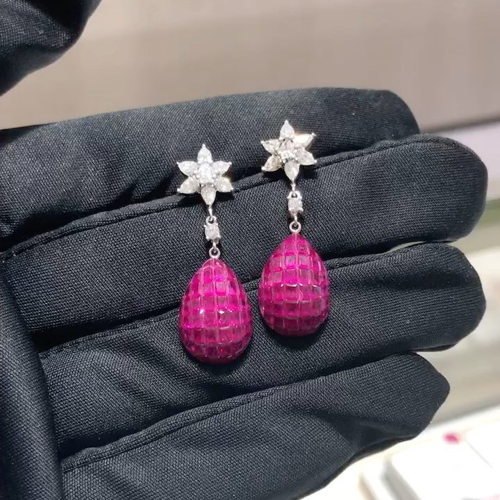 Teardrop-shaped Ruby Statement Earrings | SayaBling