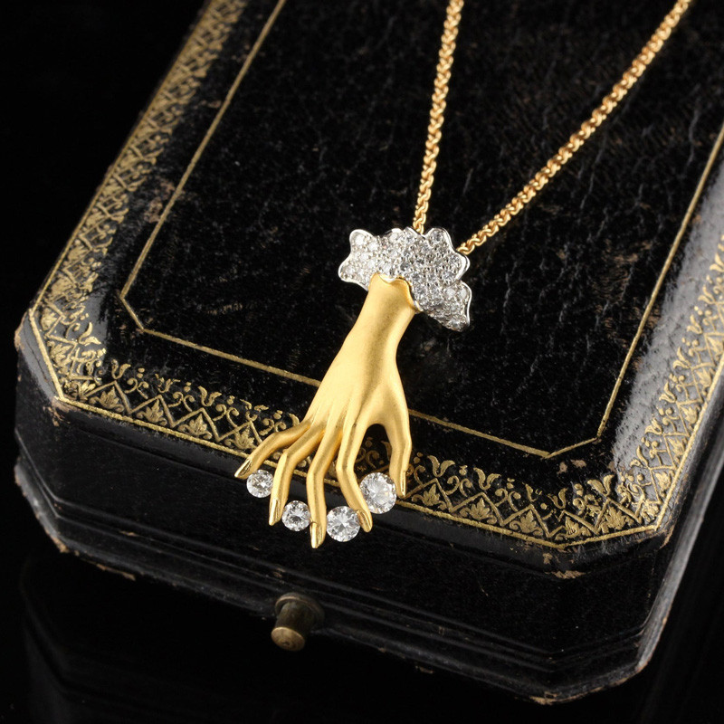 Round Cut Vintage Love Hand Pendant Necklace | SayaBling