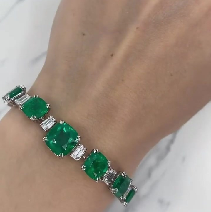 Cushion Cut Emerald Bracelet Wrist Chain for Women in Sterling Silver ...