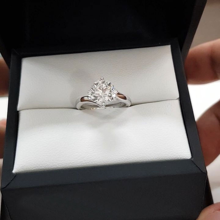 Round Cut White Sapphire Brilliant Engagement Ring for Women | SayaBling