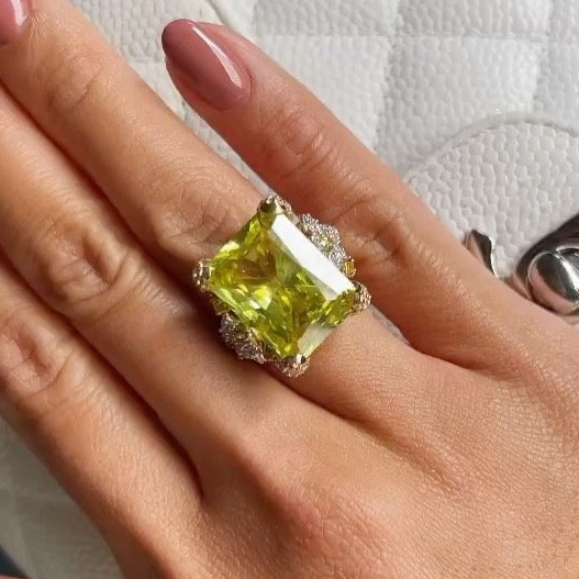 14.2ct Radiant Cut Yellow Sapphire Cocktail Ring | SayaBling Jewelry